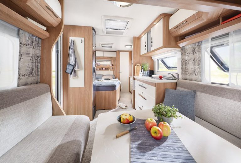 CarGO! Pomorze | Przyczepa kempingowa HOBBY 495 WFB DE LUXE 2022 – SPRZEDANA