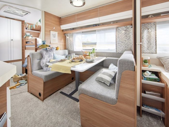 CarGO! Pomorze | Przyczepa kempingowa HOBBY De Luxe 545 KMF 2023