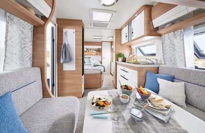 CarGO! Pomorze | Przyczepa kempingowa HOBBY De Luxe 495 WFB 2023