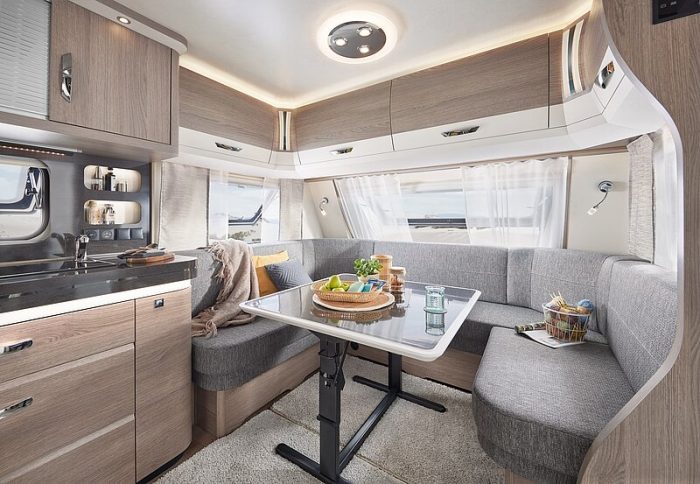 CarGO! Pomorze | Przyczepa kempingowa HOBBY Prestige 720 KWFU 2023