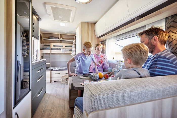 CarGO! Pomorze | Przyczepa kempingowa HOBBY De Luxe 490 KMF 2024