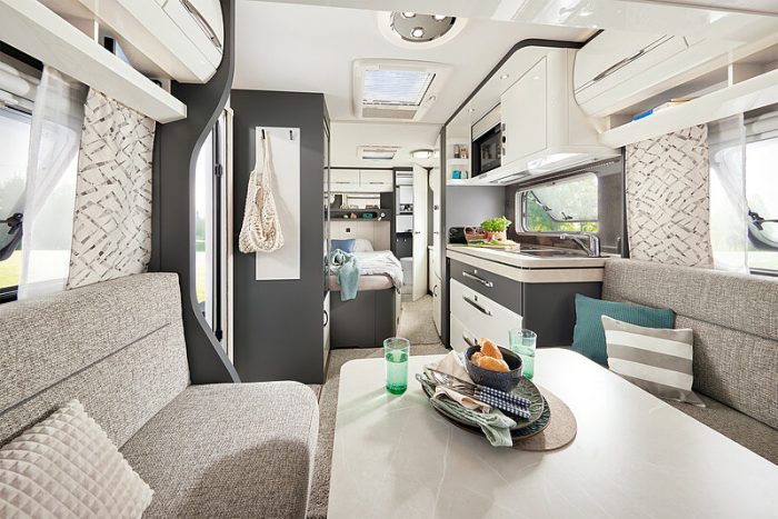 CarGO! Pomorze | Przyczepa kempingowa HOBBY Excellent 495 WFB 2024